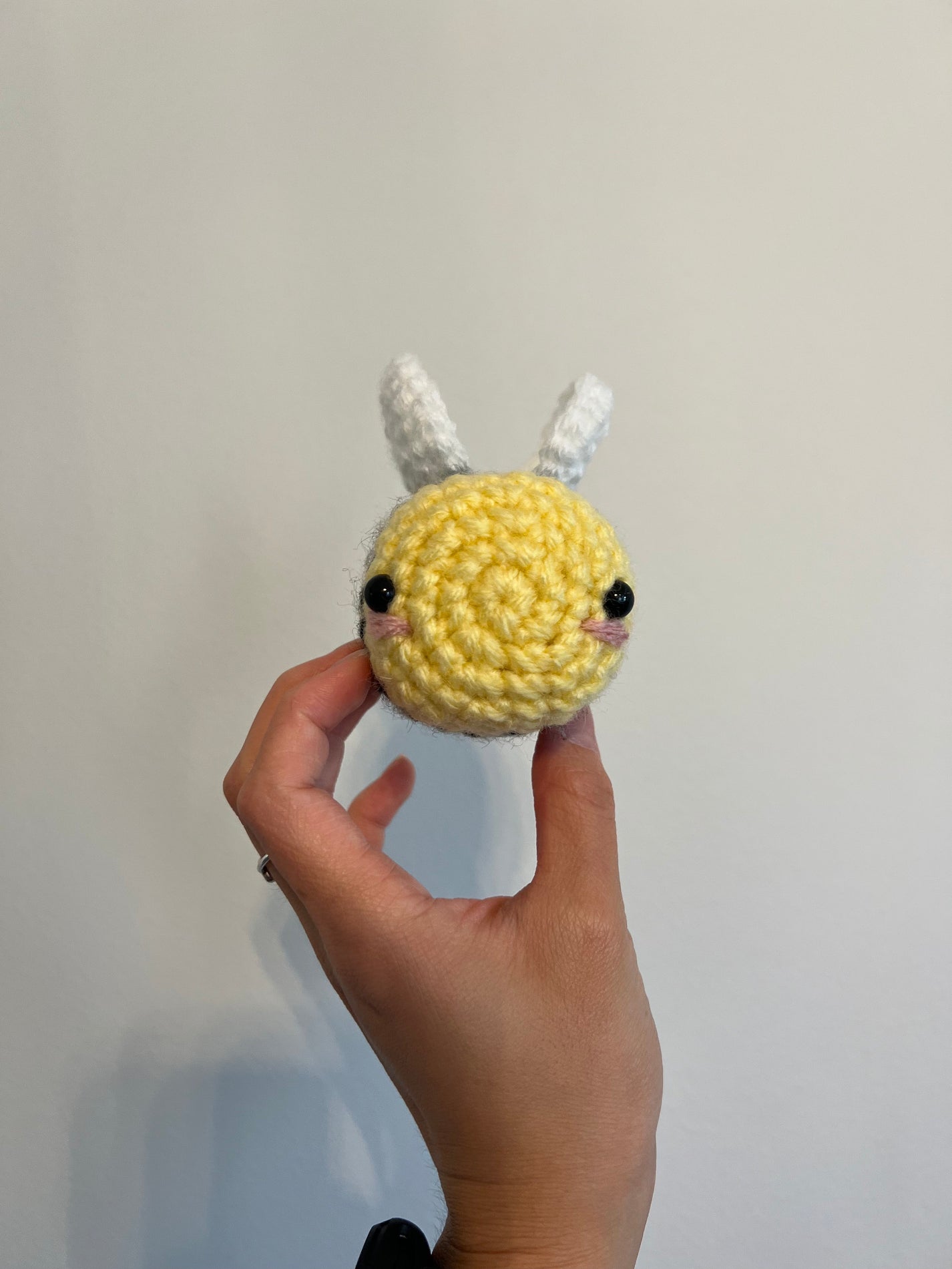Mini Bee Crochet Pattern – CrochetByGenna